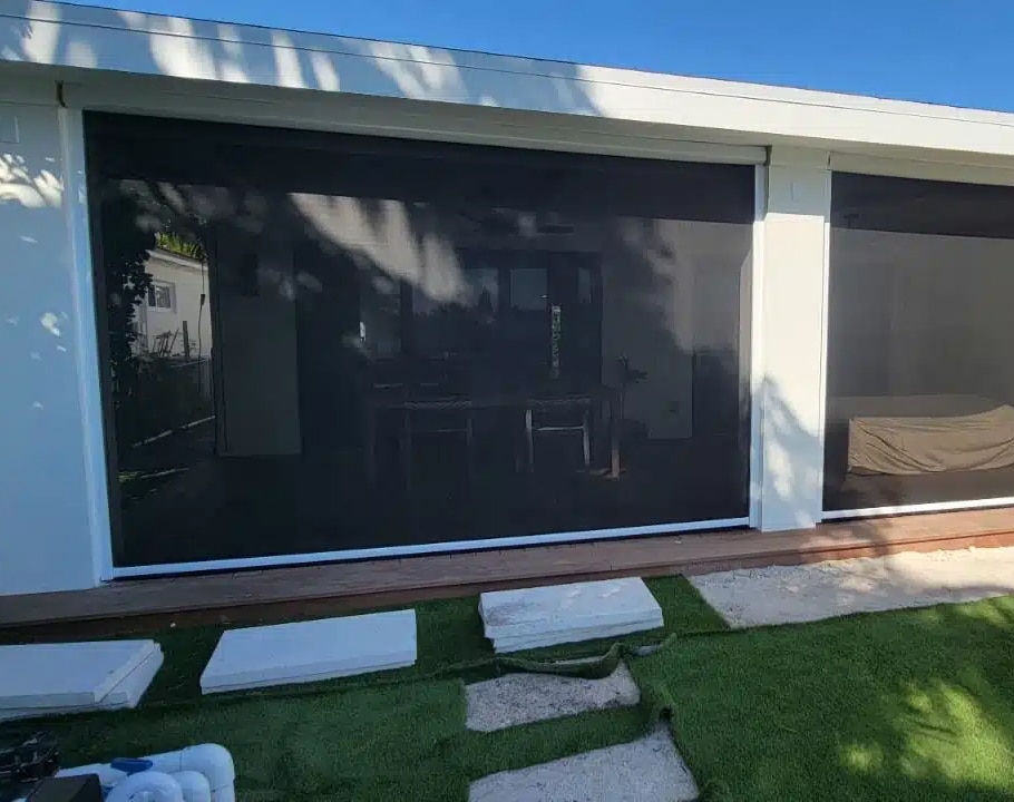Power Screens For Homes & Businesses | Valrose